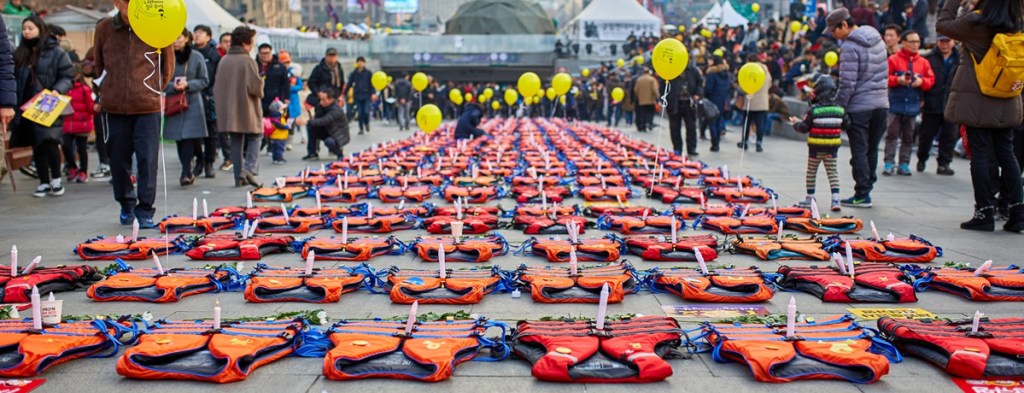 40 methods of non-violent protest – The Earthbound Report